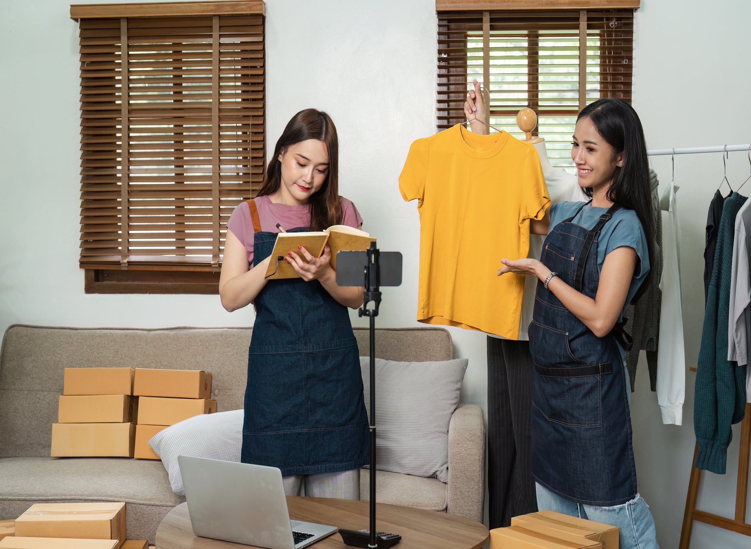 Making Fashion Packages with Social Media Appeal – Gamut Packaging